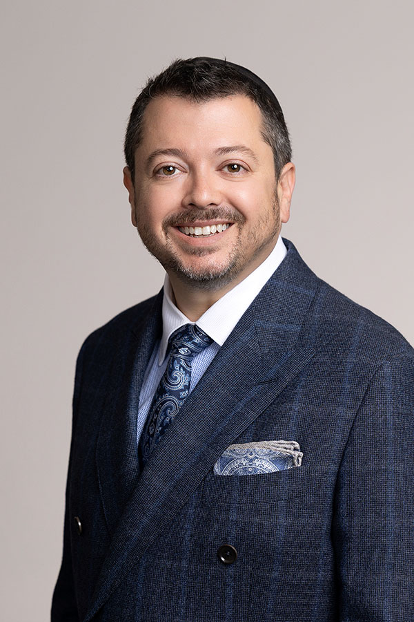 Attorney Niv V. Davidovich : Davidovich Stone Law Group